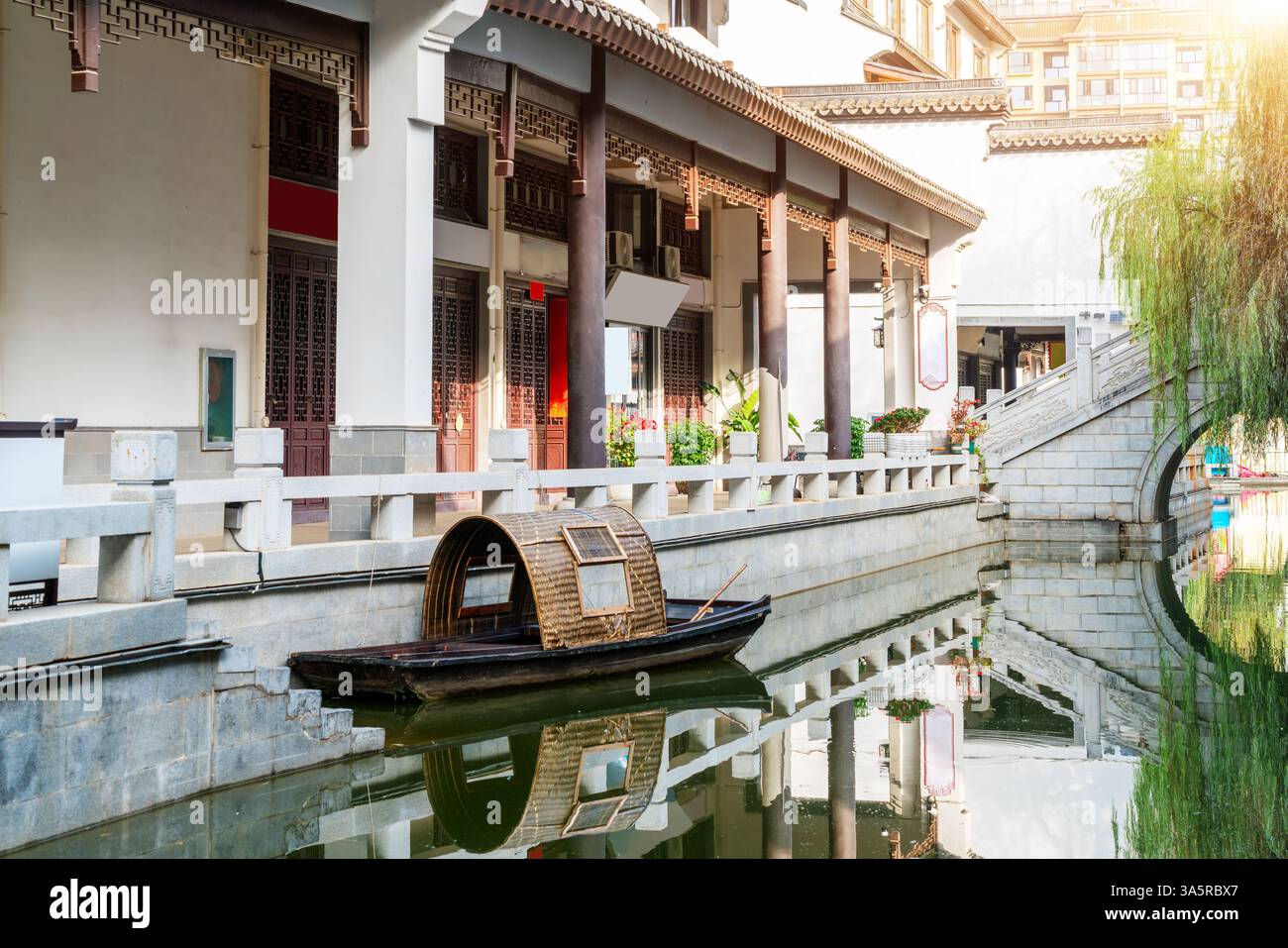 Jiangnan-style historic buildings in the Red River water village of ...