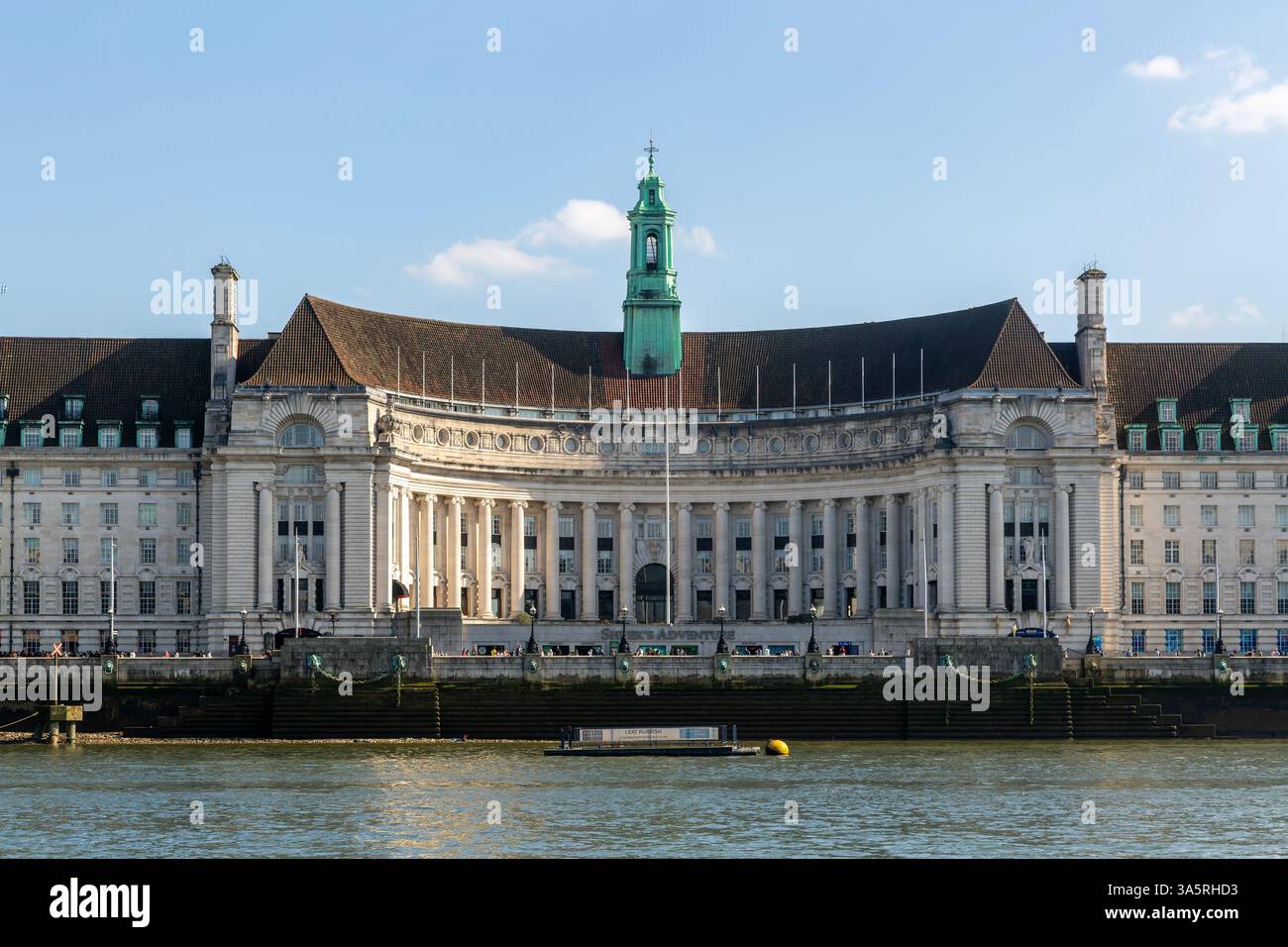 County Hall on south bank of River Thames, Lambeth, London, England, UK ...