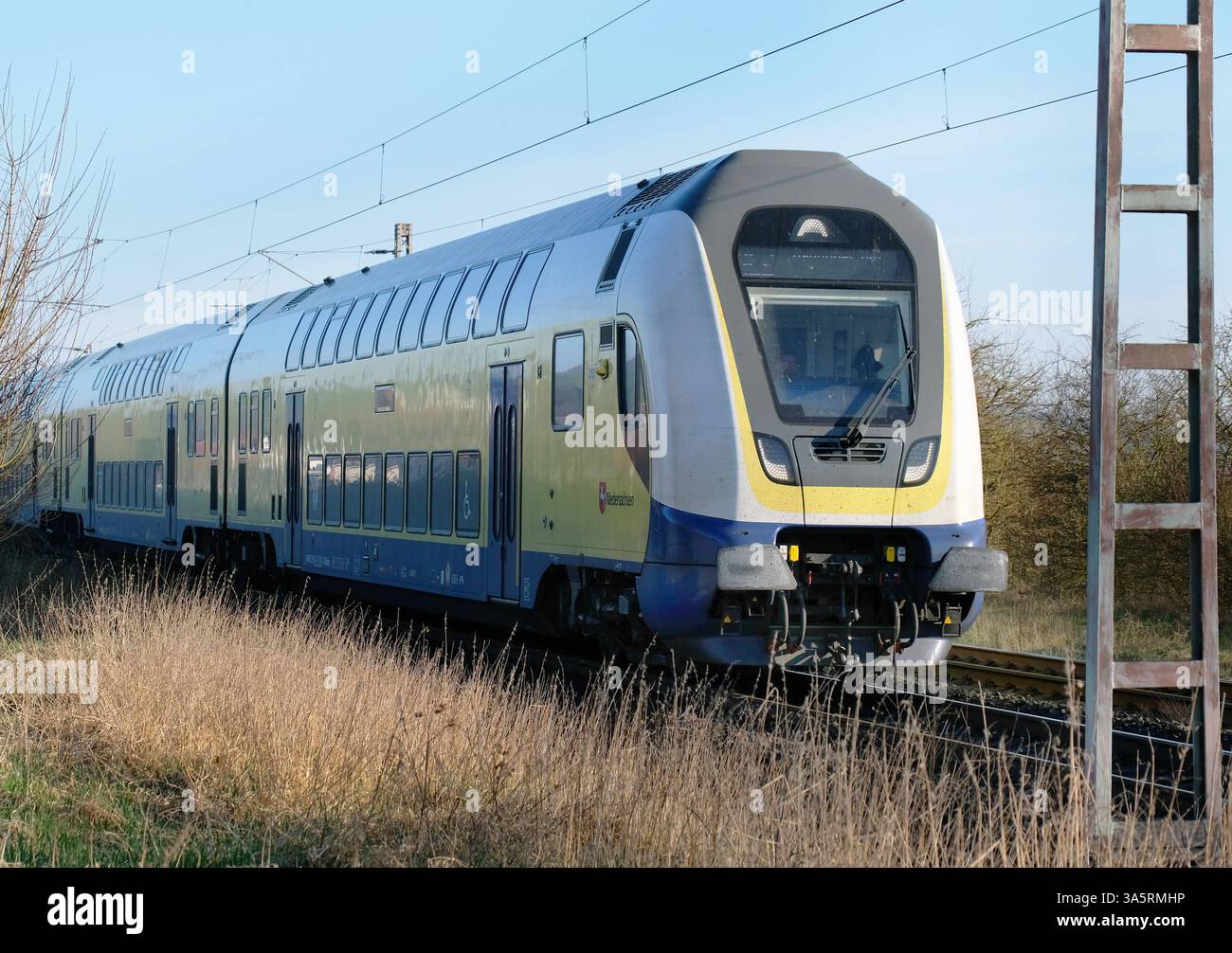 Einblicke bei einer Bahnfahrt mit Start in Hannover Hbf nach Goettingen ...