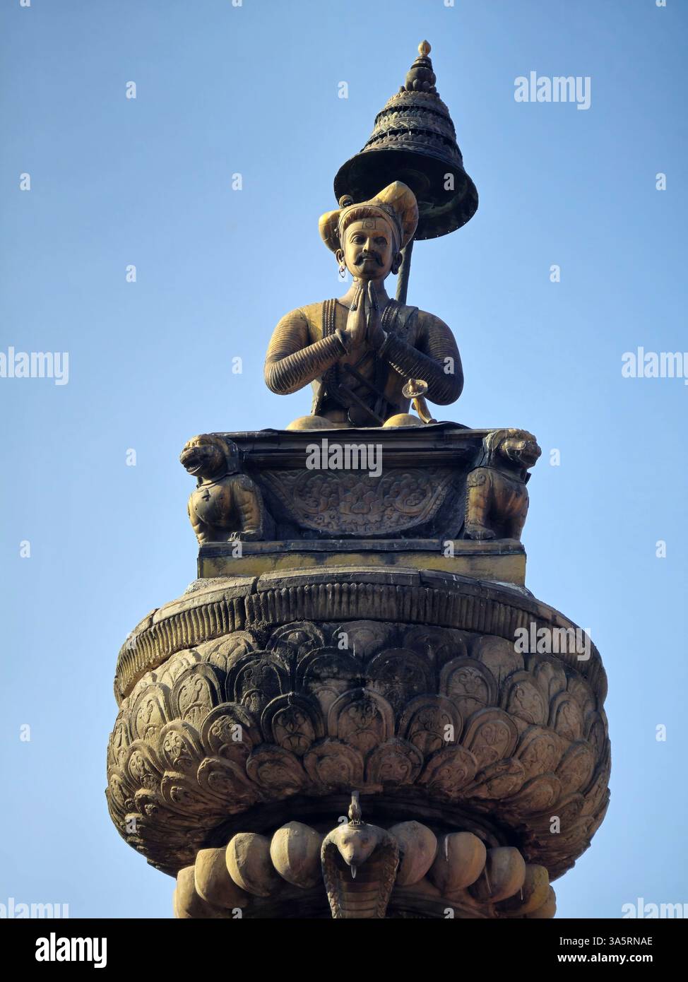 Statue of King Bhupatindra Malla in Bhaktapur, Kathmandu Valley, Nepal ...