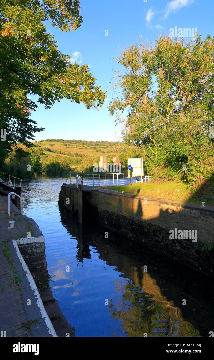 Saltford lock on the river Avon, Saltford village, near Bristol, South ...