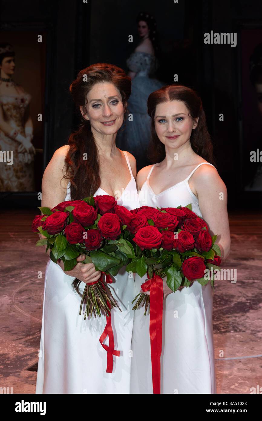 Premiere Elisabeth AMSTERDAM, NETHERLANDS - MARCH 23: Danique Dusee and ...