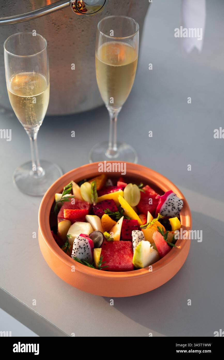 Hotel fruit bowl champagne hi-res stock photography and images - Alamy