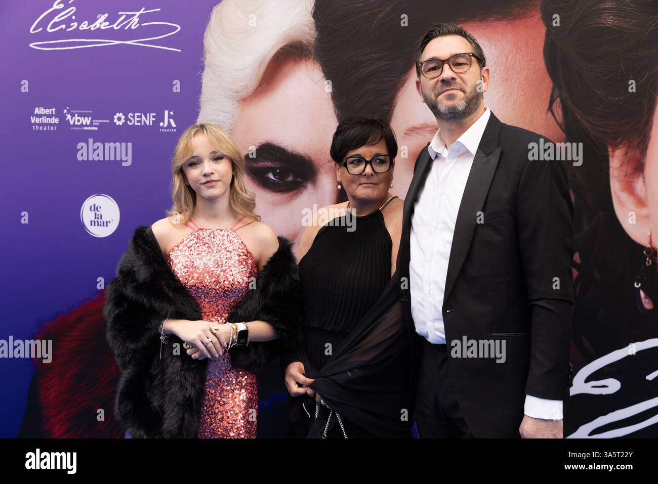 Premiere Elisabeth AMSTERDAM, NETHERLANDS - MARCH 23: Emma Kok during ...