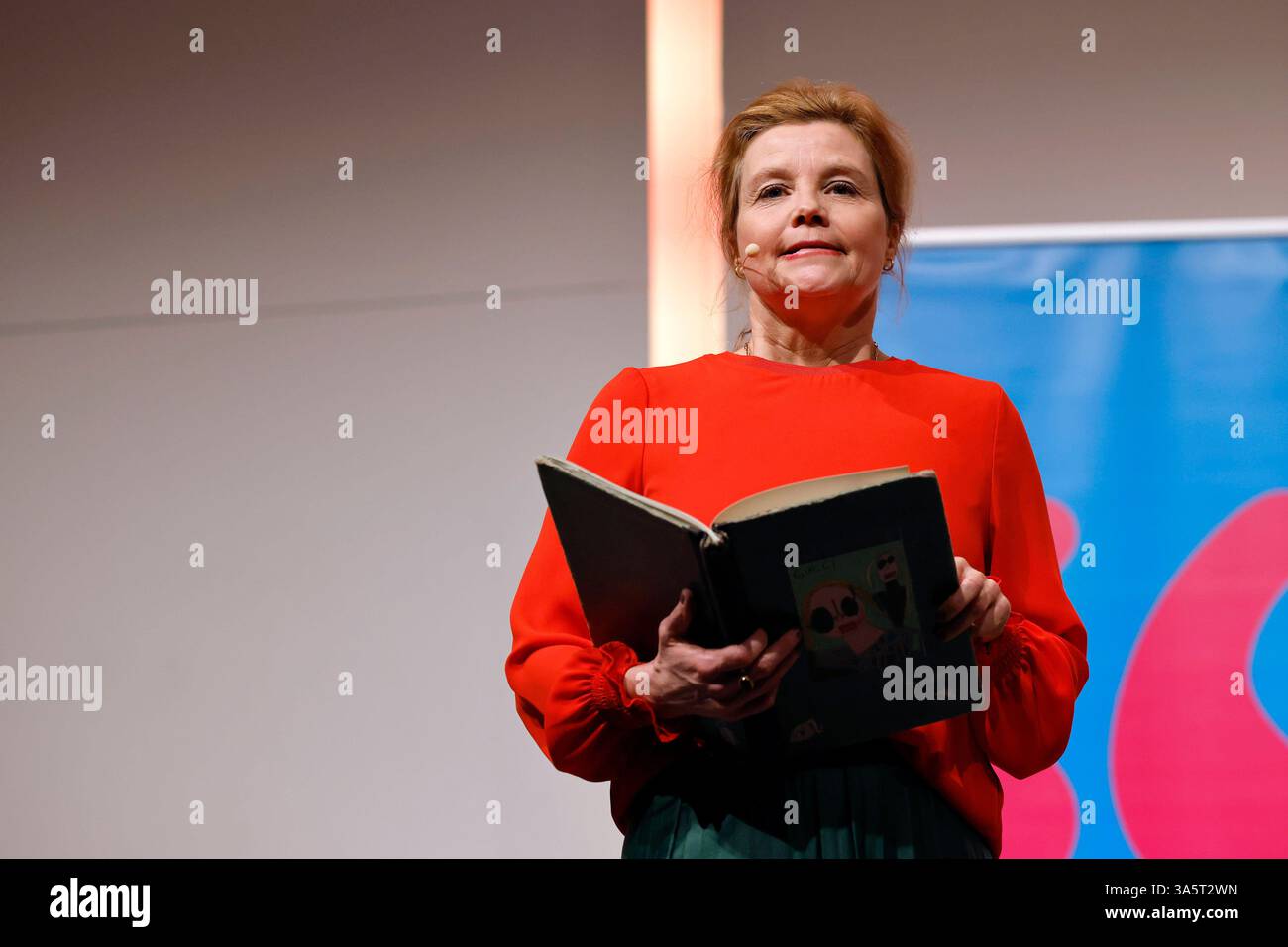 Schauspielerin Annette Frier auf der Lit.Cologne 2025 Veranstaltung ...