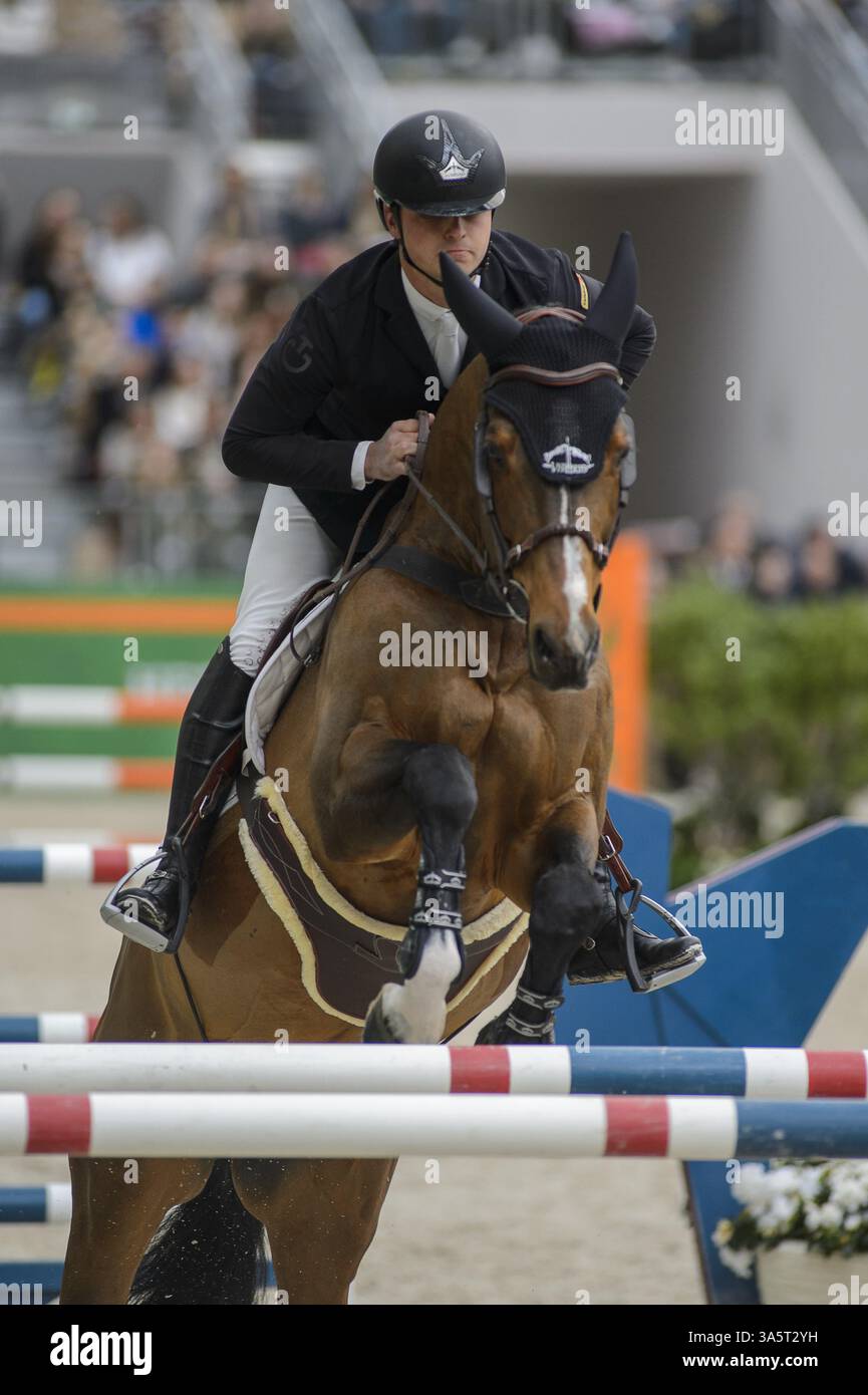 Thomas HIMMELMAYER (AUT) riding PAPILLON D'AZUR during the Saut Hermes 2025, Jumping ...