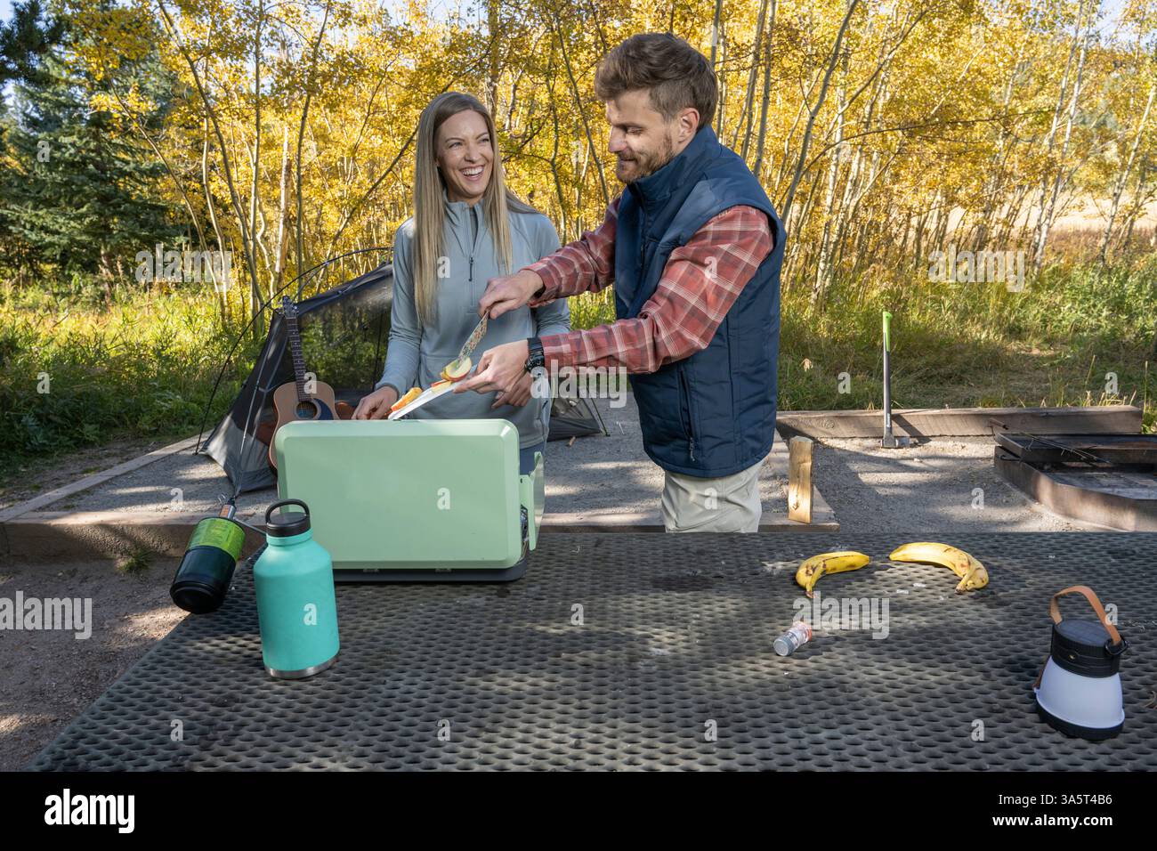 Man happy woman cooking hi-res stock photography and images - Alamy