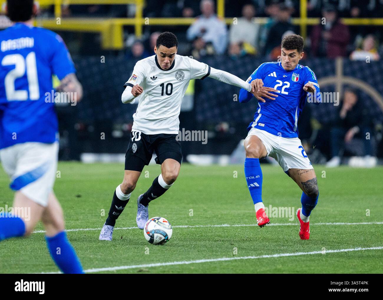 Signal-Iduna-Park, Dortmund, 23.03.2025: Jamal Musiala of Germany ...