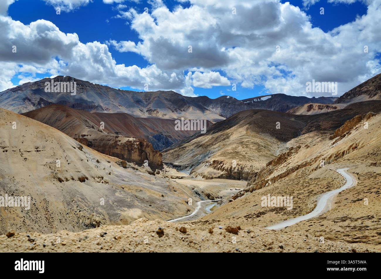 The high altitude Manali-Leh road in Himalayas mountains in Ladakh ...
