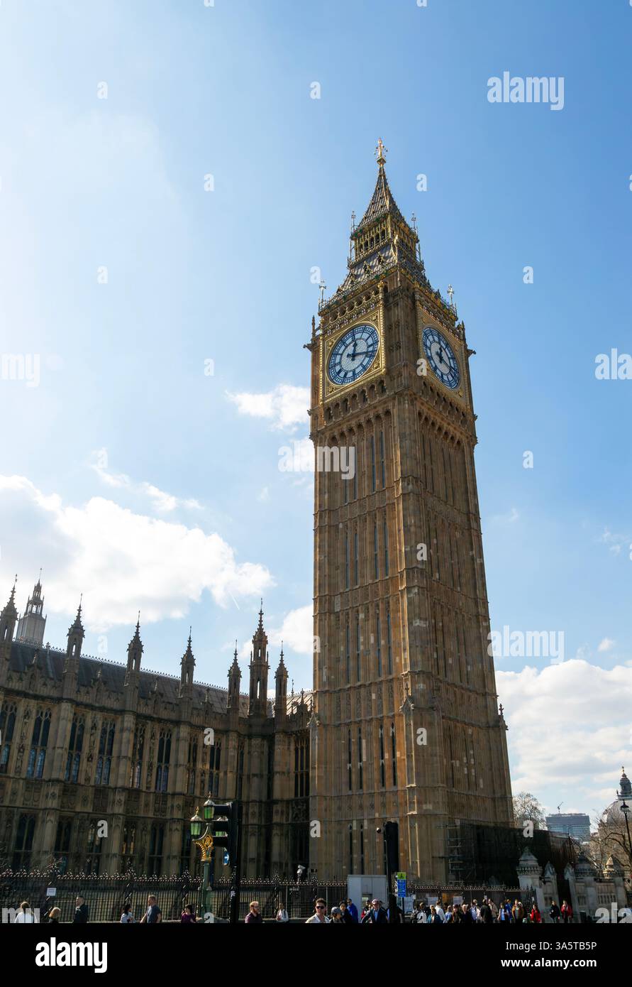 Clock tower, Big Ben, Elizabeth Tower, Houses of Parliament ...