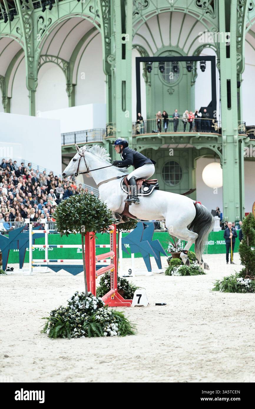 Gregory COTTARD of France with Cocaine du val during the Grand Prix ...