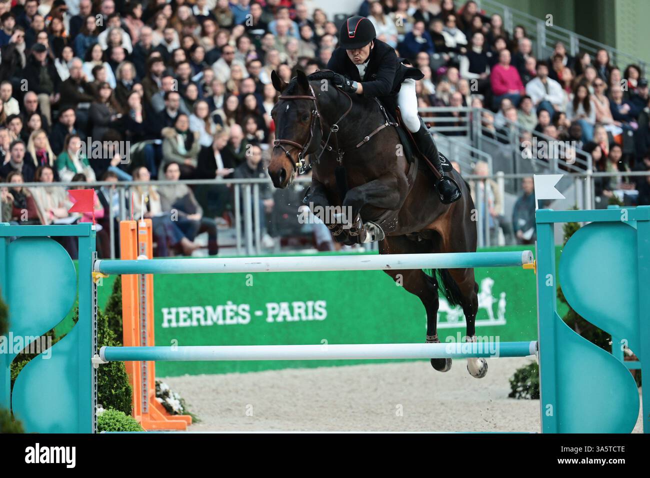 Andreas SCHOU of Denmark with Darc de lux during the Grand Prix Hermès ...