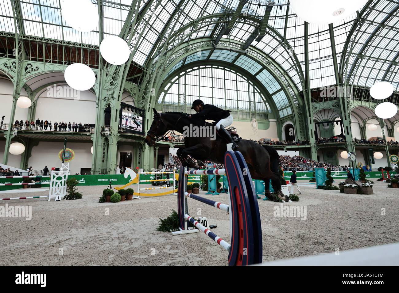 Andreas SCHOU of Denmark with Darc de lux during the Grand Prix Hermès ...