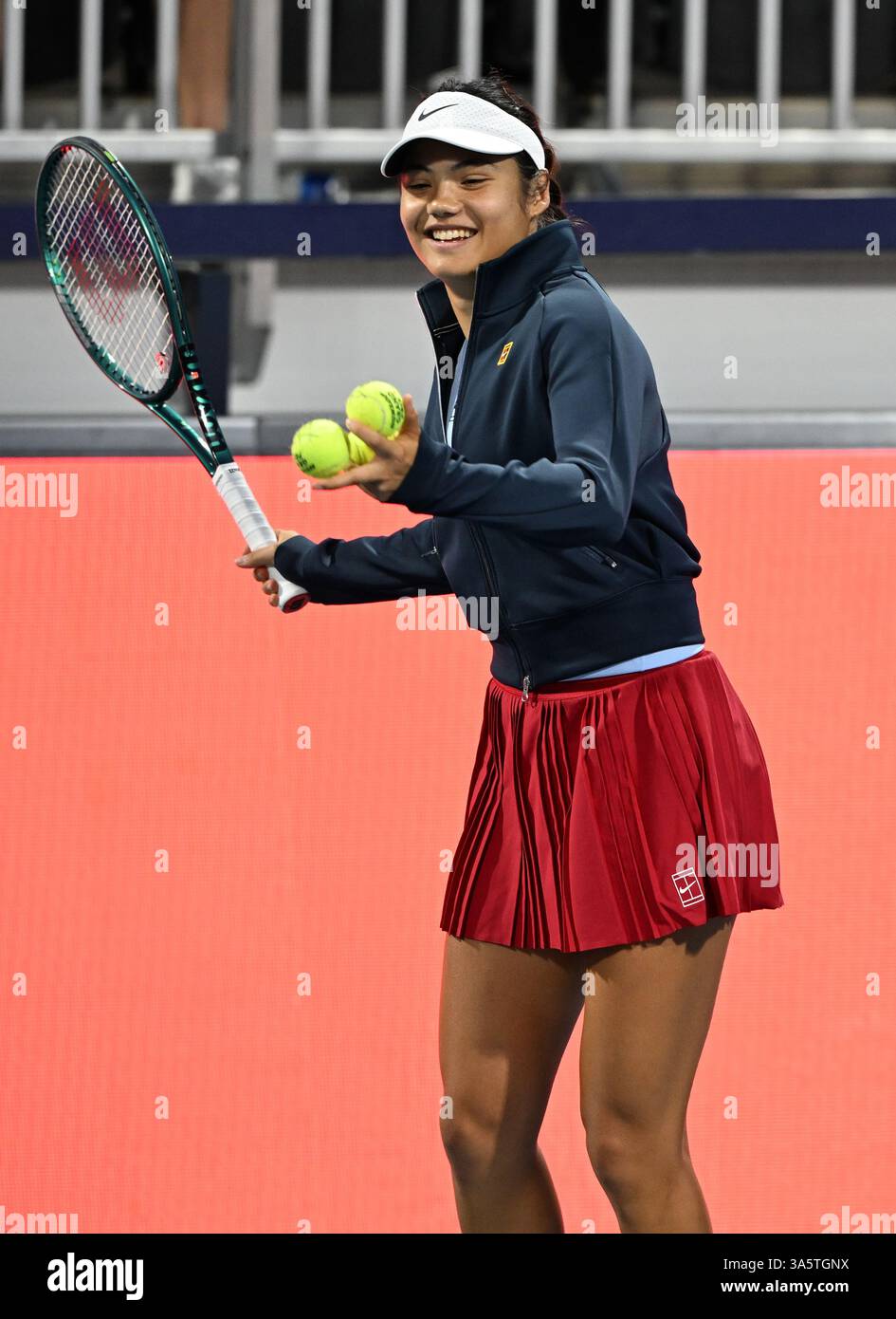 Miami Gardens FL, USA. 23rd Mar, 2025. Emma Raducanu Vs McCartney Kessler during The Miami Open ...