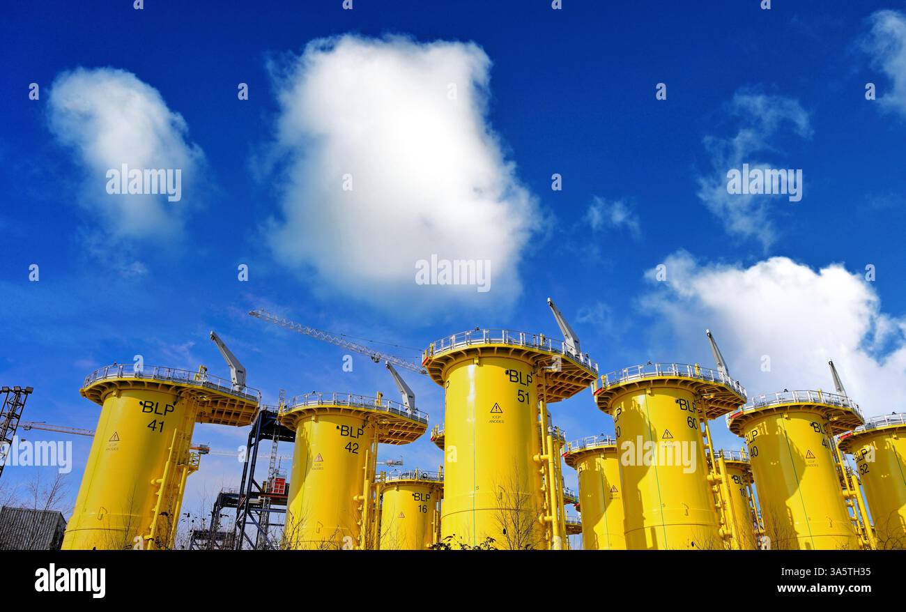 Wind turbine top pieces constructed at Smulders Howdon on Tyne yard ...