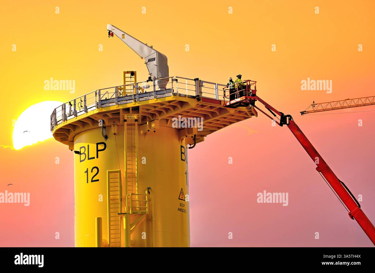 Wind turbine top pieces constructed at Smulders Howdon on Tyne yard ...