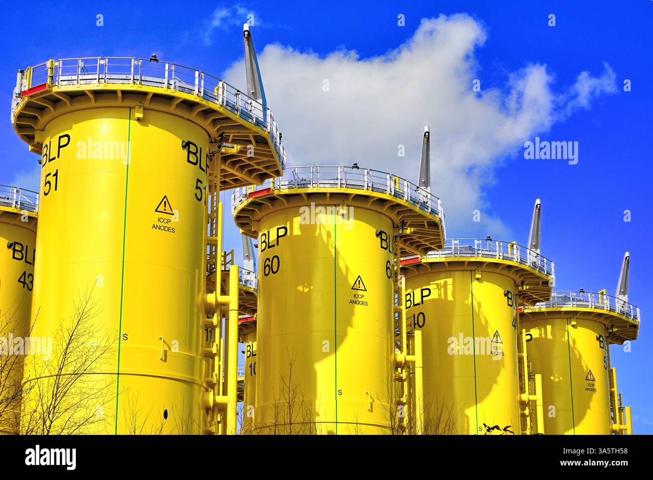 Wind turbine top pieces constructed at Smulders Howdon on Tyne yard ...