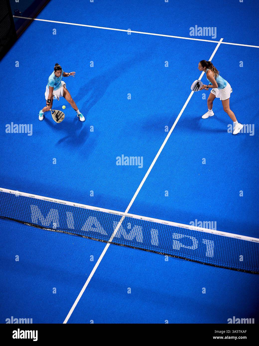 Alejandro Galán and Fede Chingotto won their first Premier Padel title ...
