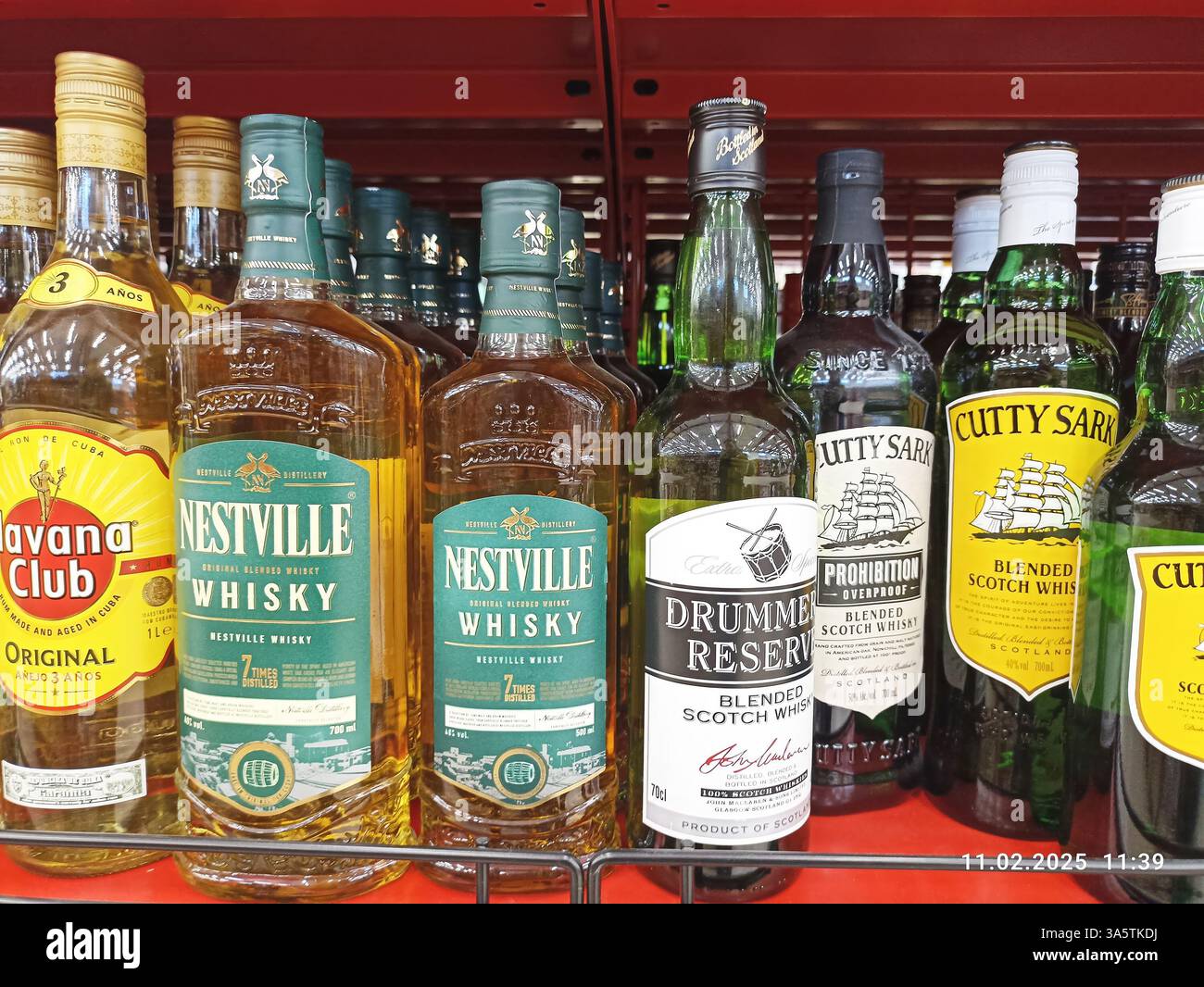 Whisky selection display hi-res stock photography and images - Alamy