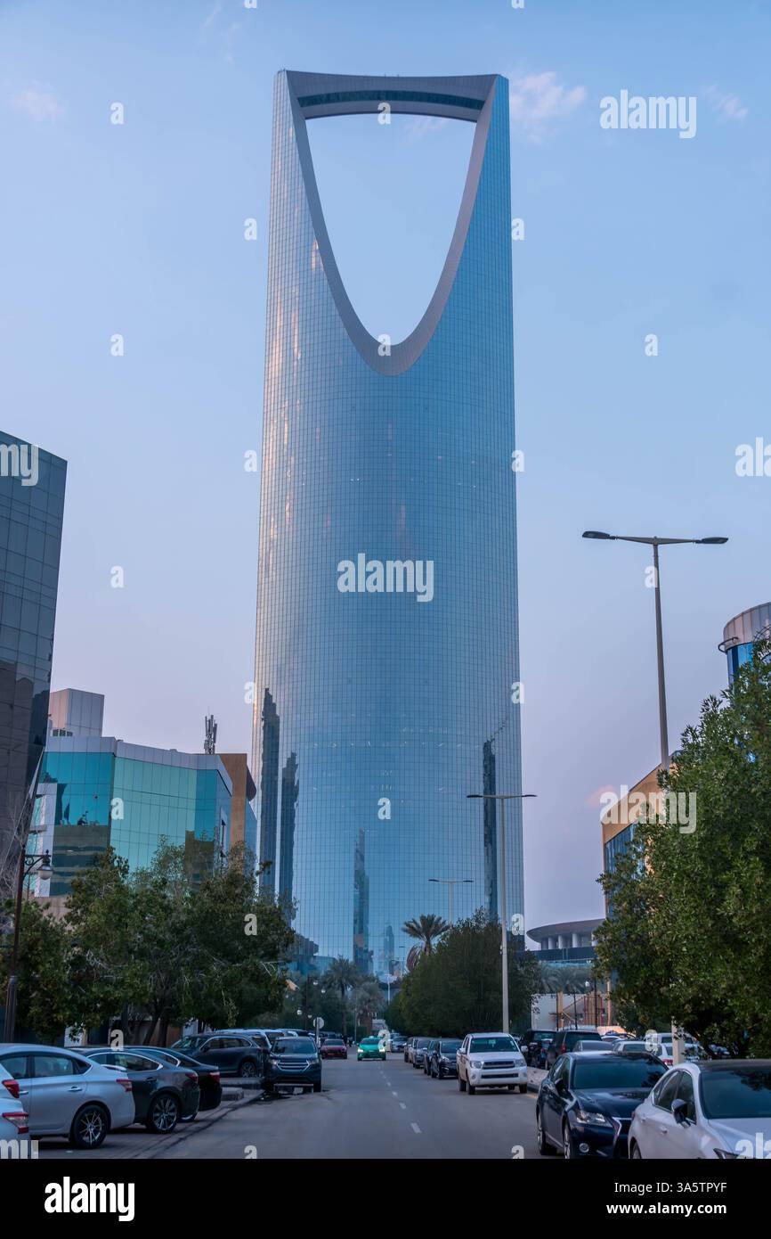 Kingdom Centre building, landmark skyscraper in business downtown of ...