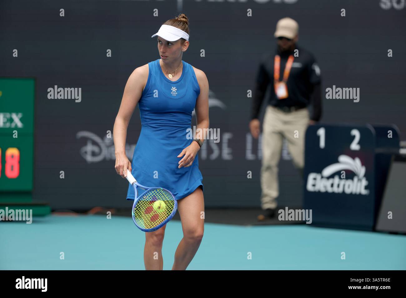 Miami Gardens, Florida, USA. 23rd Mar, 2025. Iga Swiatek of Poland defeats Elise Mertens of ...