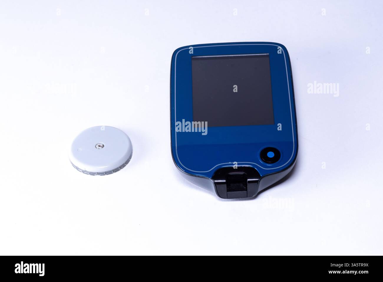 Insulin pump and sensor measuring glucose level for diabetes therapy ...
