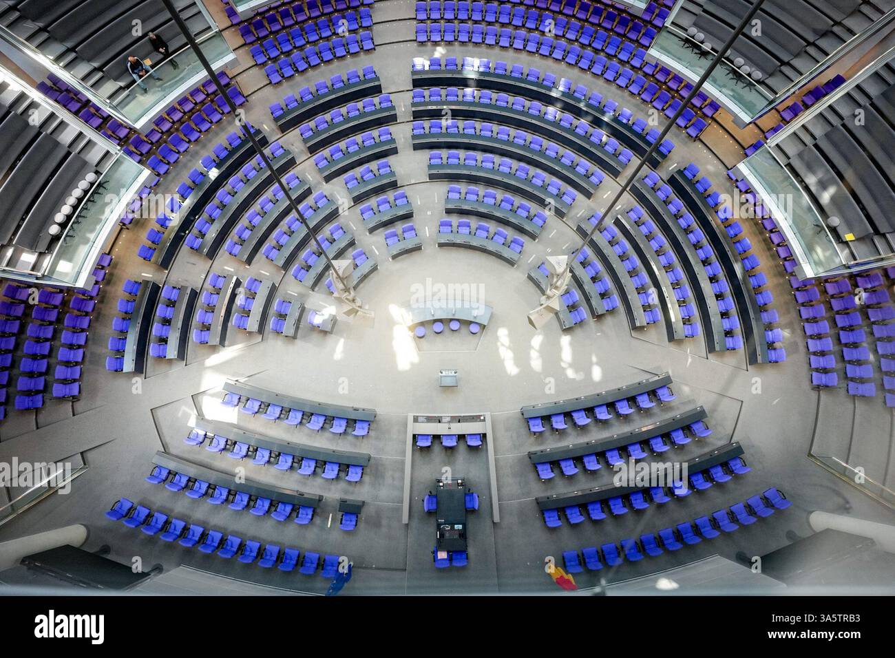 24 March 2025, Berlin: View of the plenary chamber of the Bundestag ...