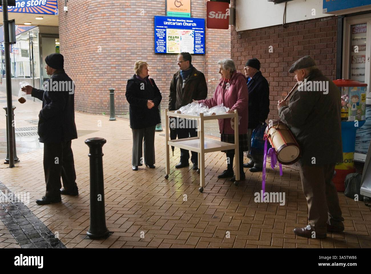 Hot cross bun legacy hi-res stock photography and images - Alamy