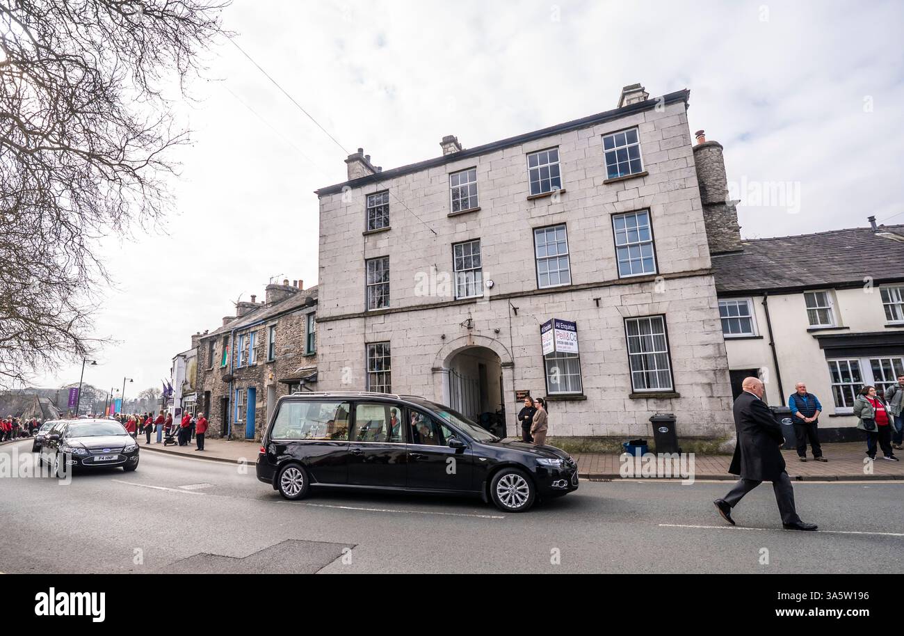 The hearse carrying the coffin of 10-year-old Poppy Atkinson makes its ...