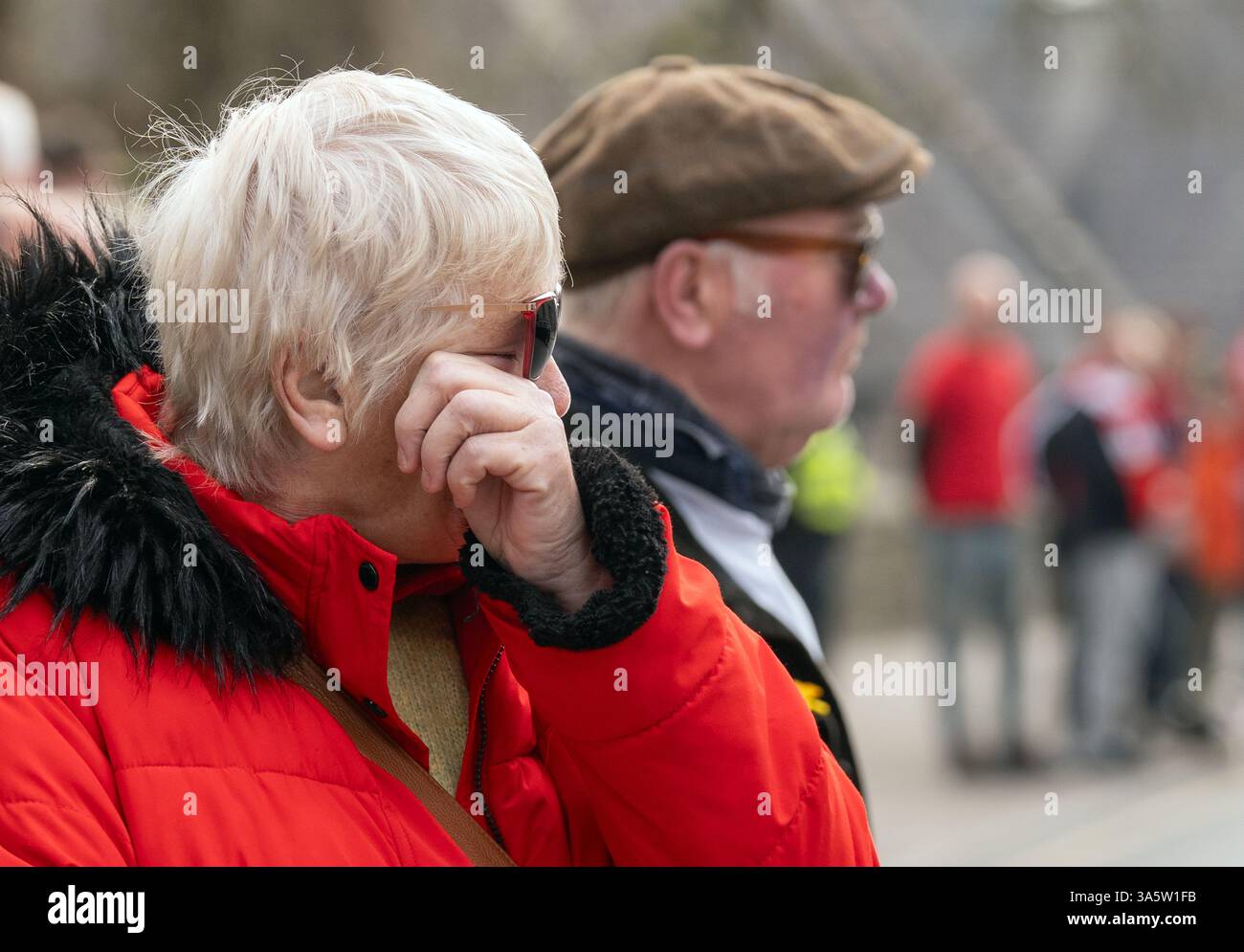 Mourners line the streets ahead of the funeral for 10-year-old Poppy ...