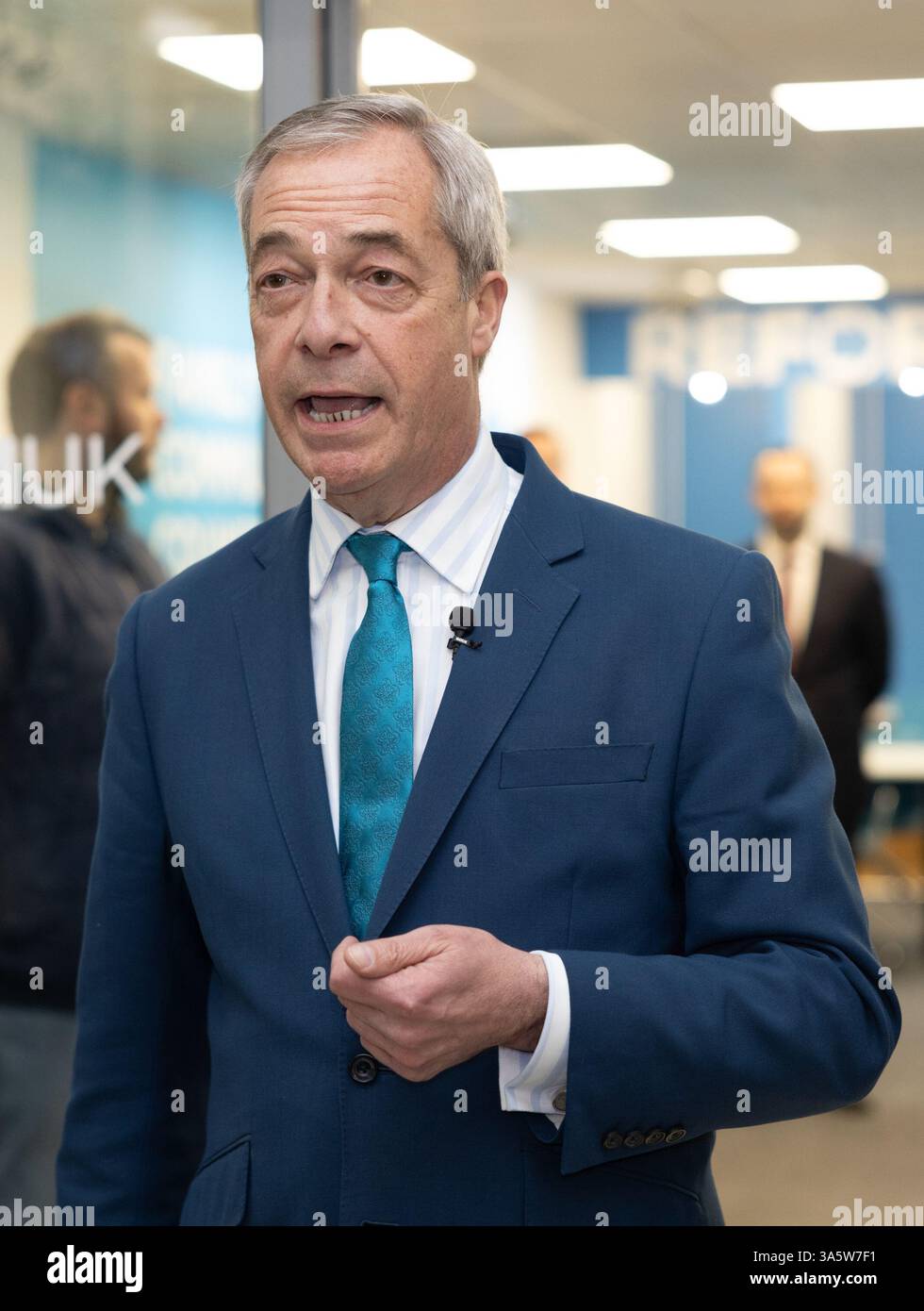 Nigel farage announces sarah pochin hi-res stock photography and images ...