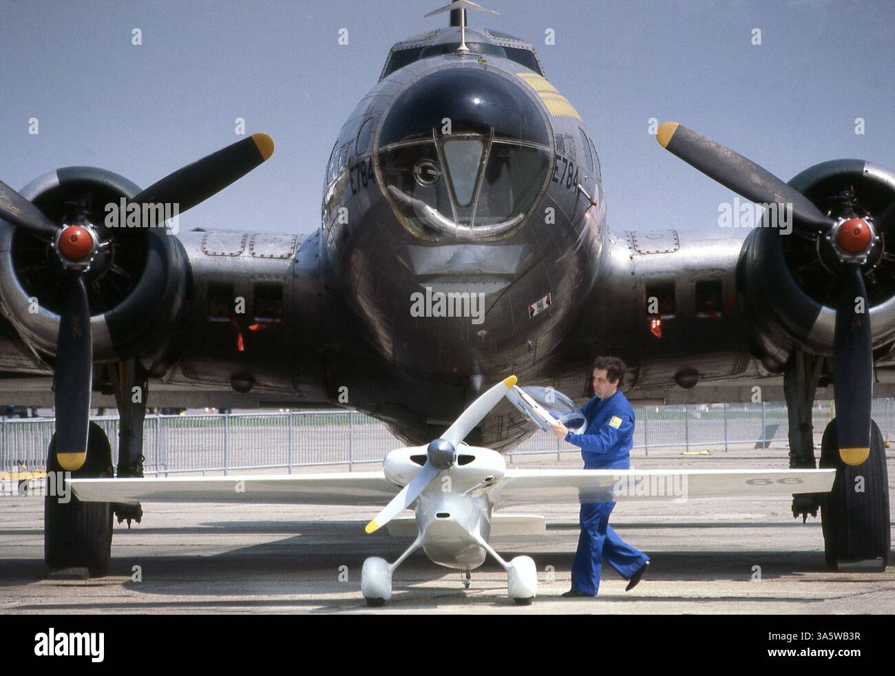B17 Bomber with a Formula 1 air aircraft racing plane at Duxford 1979 ...
