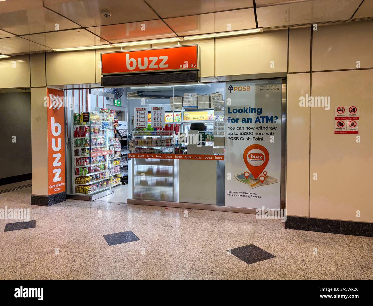 Singapore convenience store drinks hi-res stock photography and images ...