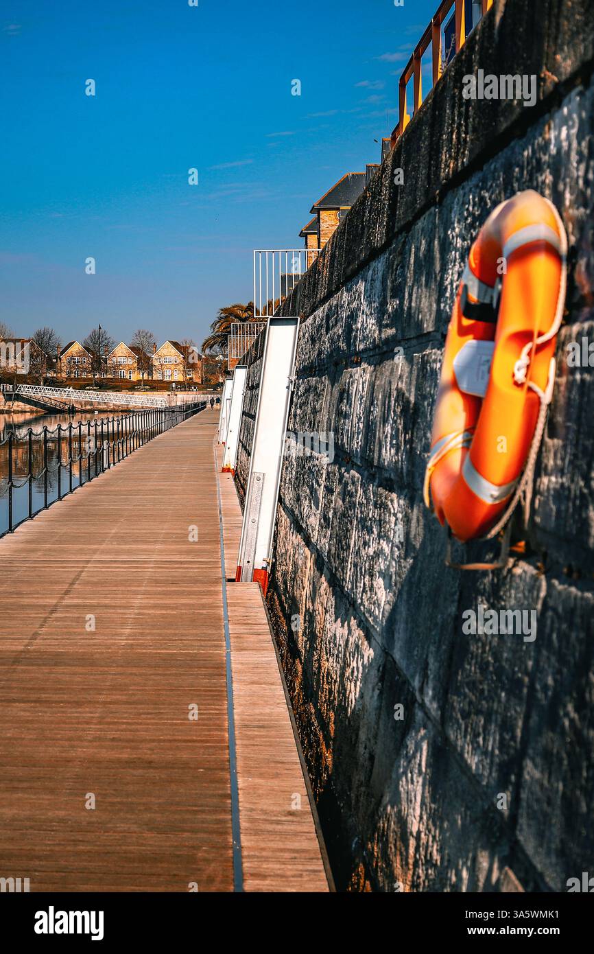 Modern waterside properties and apartments surrounding marina at ...