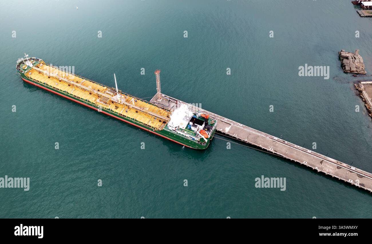 Offshore bulk storage hi-res stock photography and images - Alamy