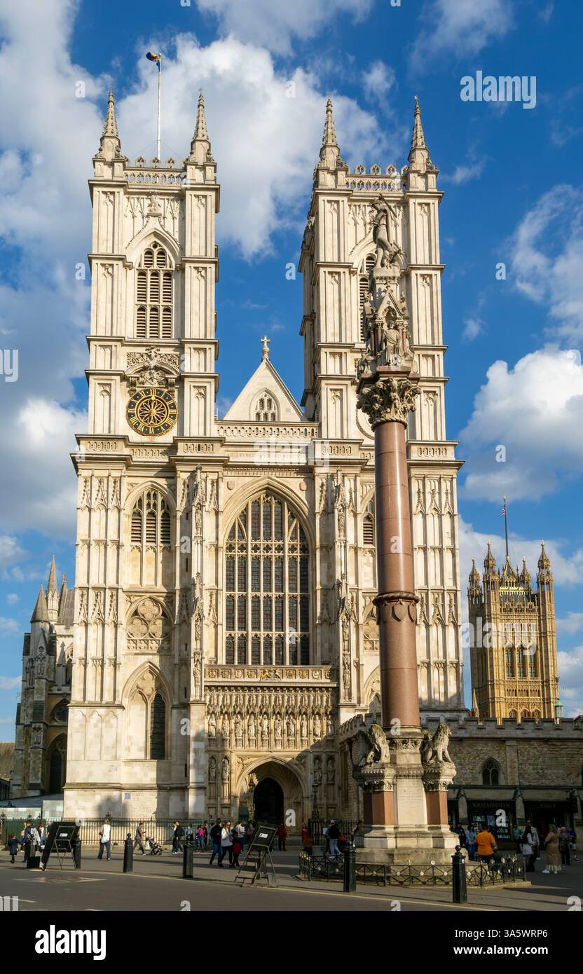 Towers and frontage of Westminster abbey church with Victoria Tower in ...