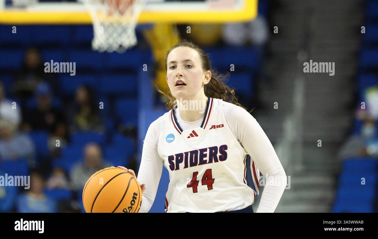 Richmond forward Maggie Doogan (44) dribbles during the first half ...