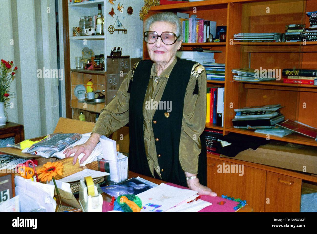 Barbara speake stage school hi-res stock photography and images - Alamy