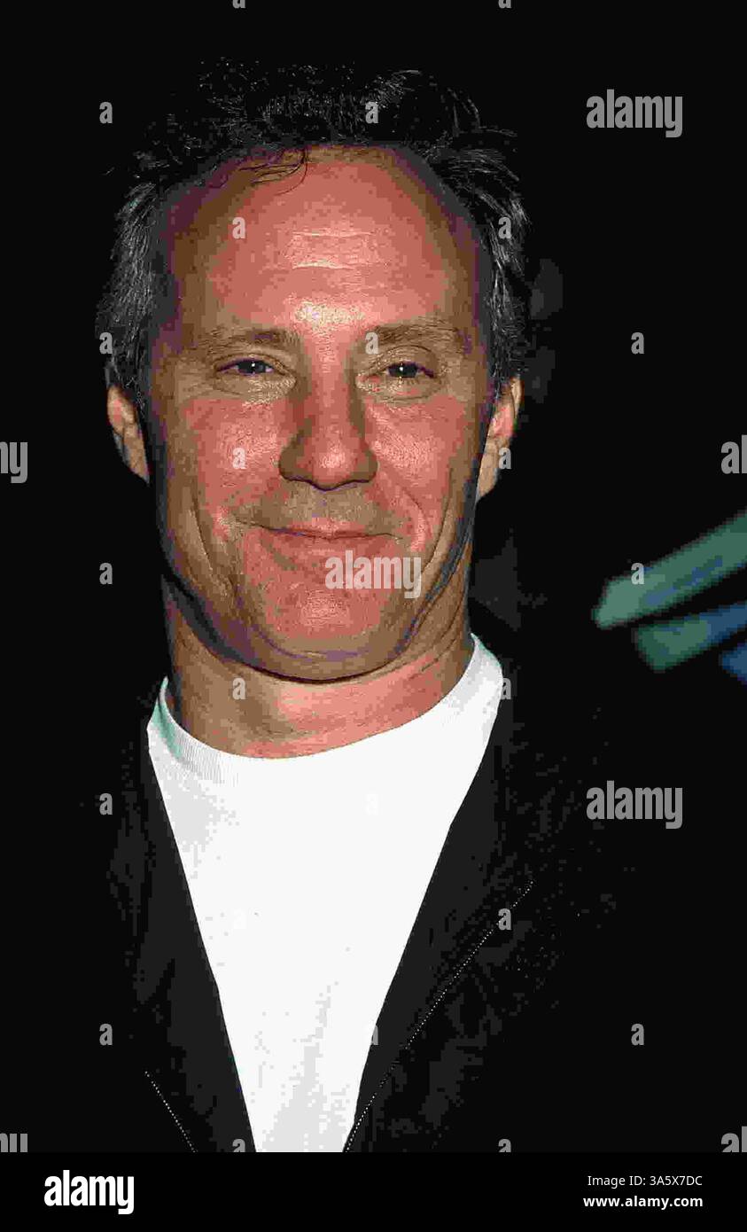 May 15, 2001 - K20186HMc: 10/20/2000.VHI/VOGUE 2000FASHION AWARDS AFTER ...