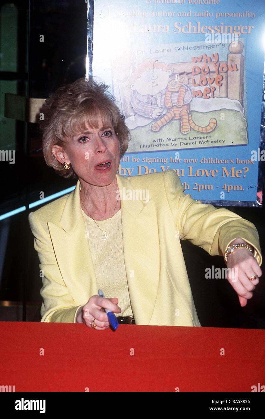 June 14, 2001 - K15384HMc DR. LAURA SCHLESSINGER.BOOK SIGNING ''WHY DO ...