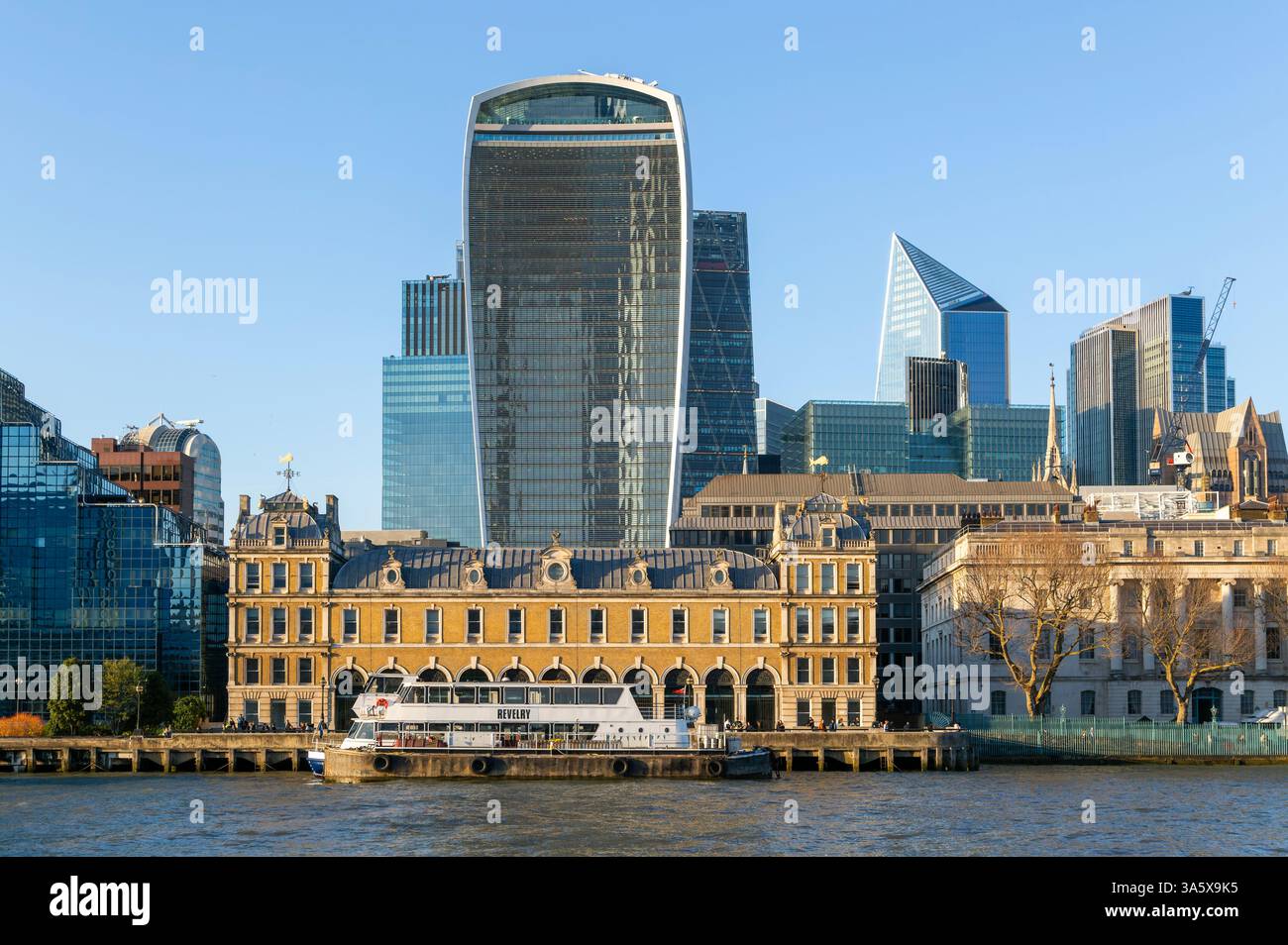 Historic architecture Old Billingsgate fish market building contrast ...