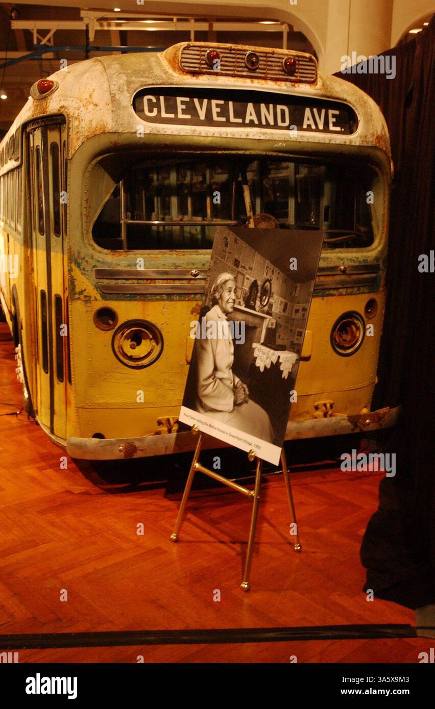 Dec 01, 2001; Dearborn, MI, USA; U.S. civil rights legend Rosa Parks ...