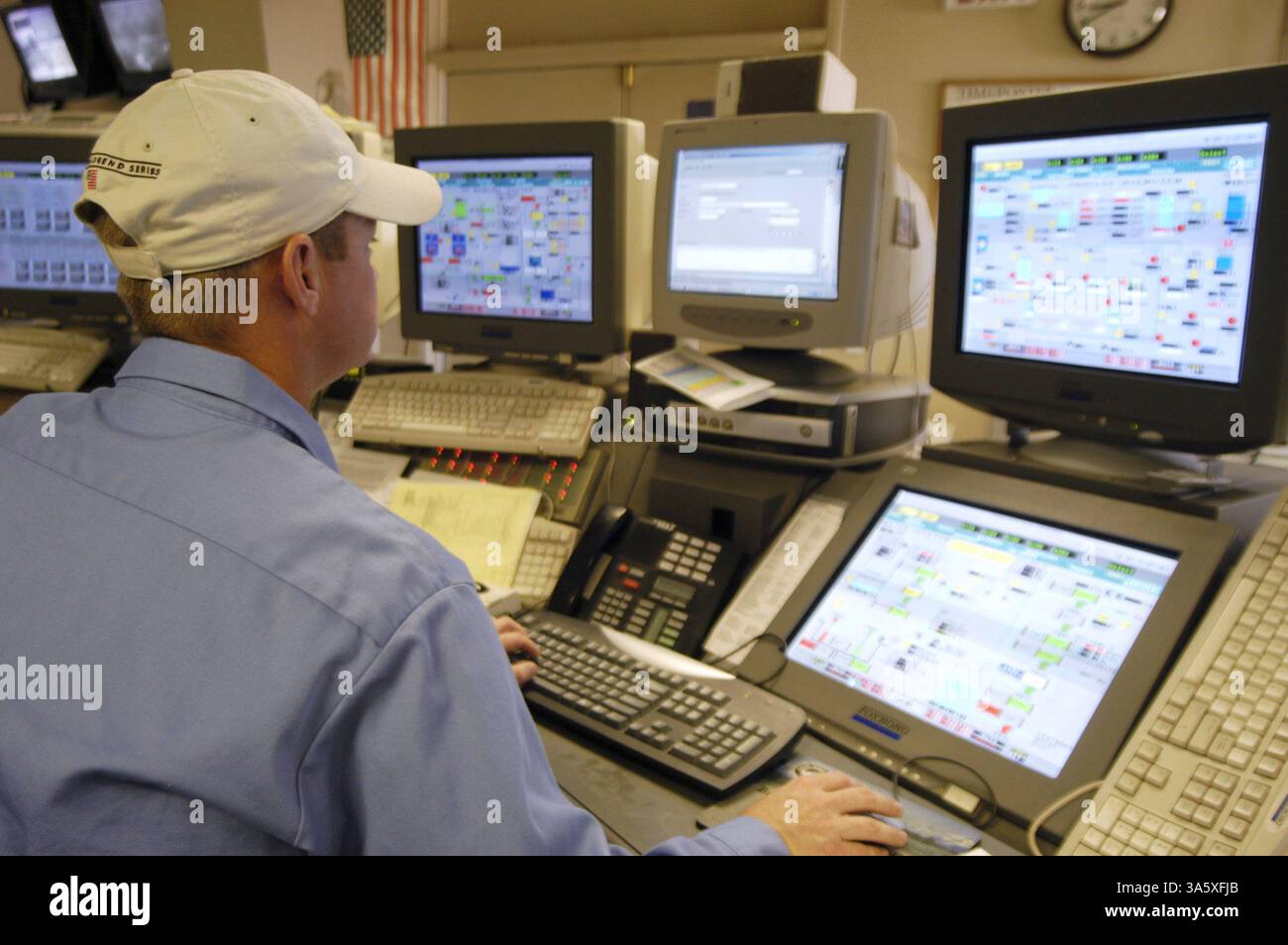 Feb 27, 2004; Calipatria, CA, USA; A power plant operator monitors ...