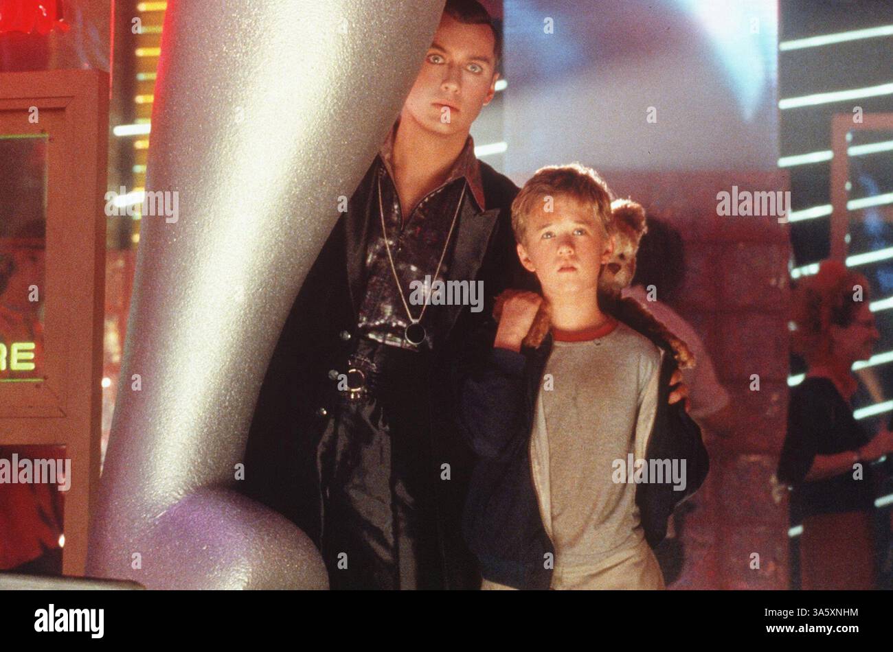 Sep 15, 2004; Los Angeles, CA, USA; Actors HALEY JOEL OSMENT as David ...
