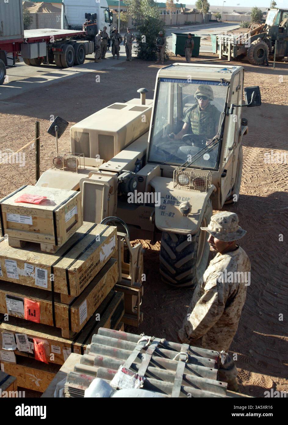5k forklift hi-res stock photography and images - Alamy