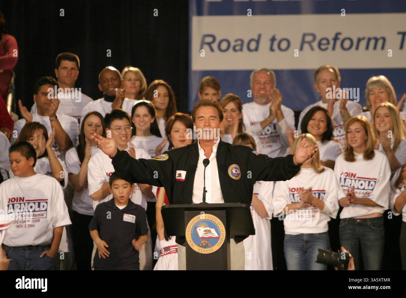 Oct 31, 2004; Pleasanton, CA, USA; California Governor ARNOLD ...
