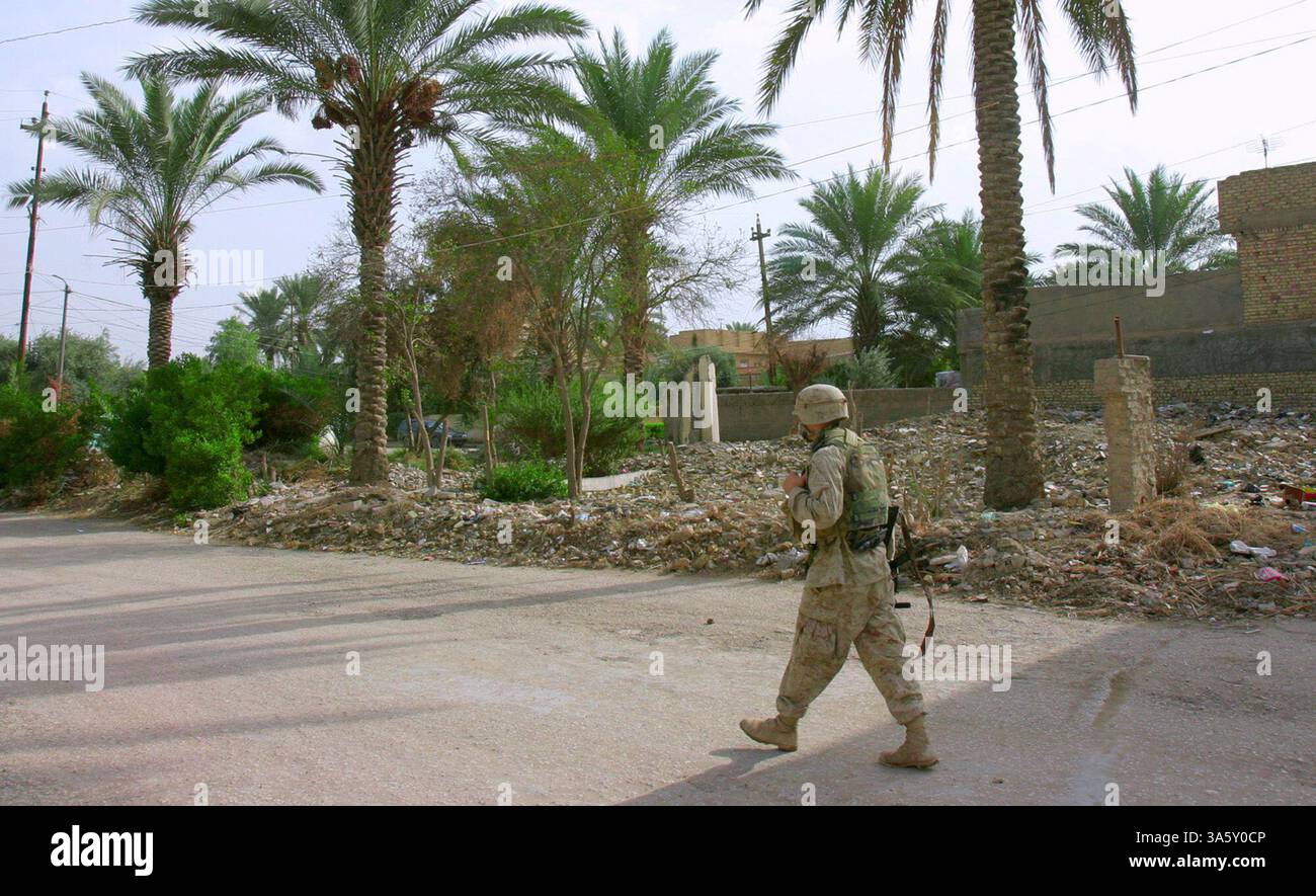 Nov 17, 2004; Iskandariyah, Iraq; A Marine of the 24th Marine ...