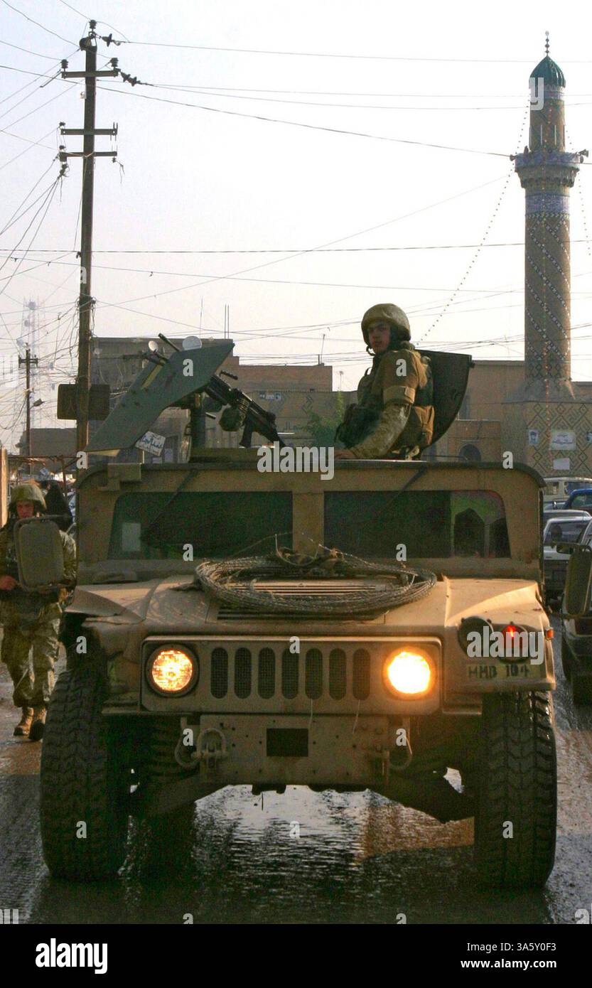 Nov 17, 2004; Iskandariyah, Iraq; Marines of the 24th Marine ...