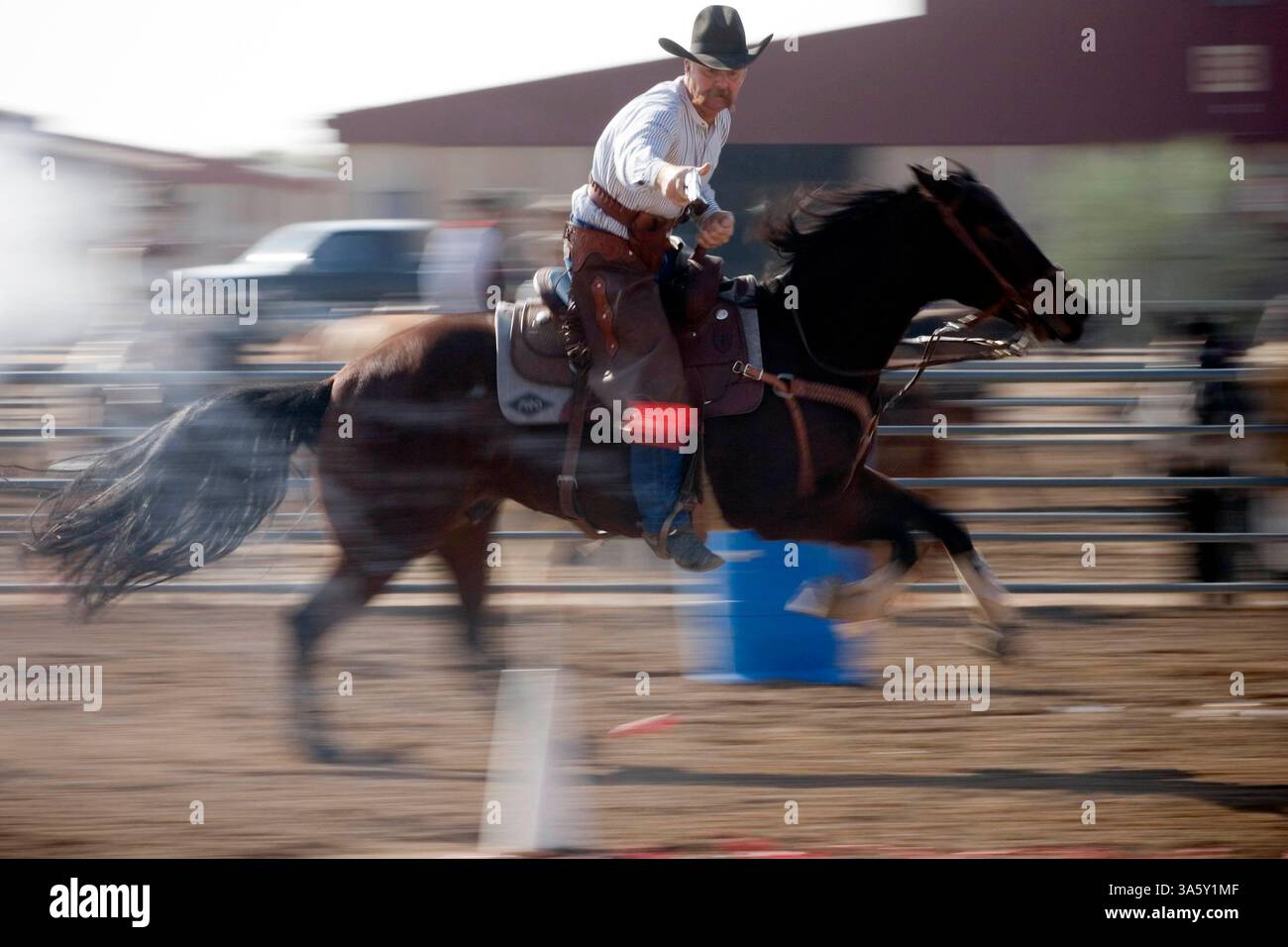 Nov 26, 2004; Scottsdale, AZ, USA; DOUG HOBBS shoots out a balloon as ...