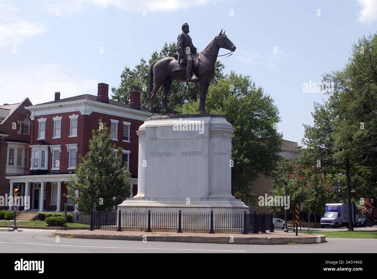 July 28, 2006 - The Gen. Thomas ''Stonewall'' Jackson Monument is ...